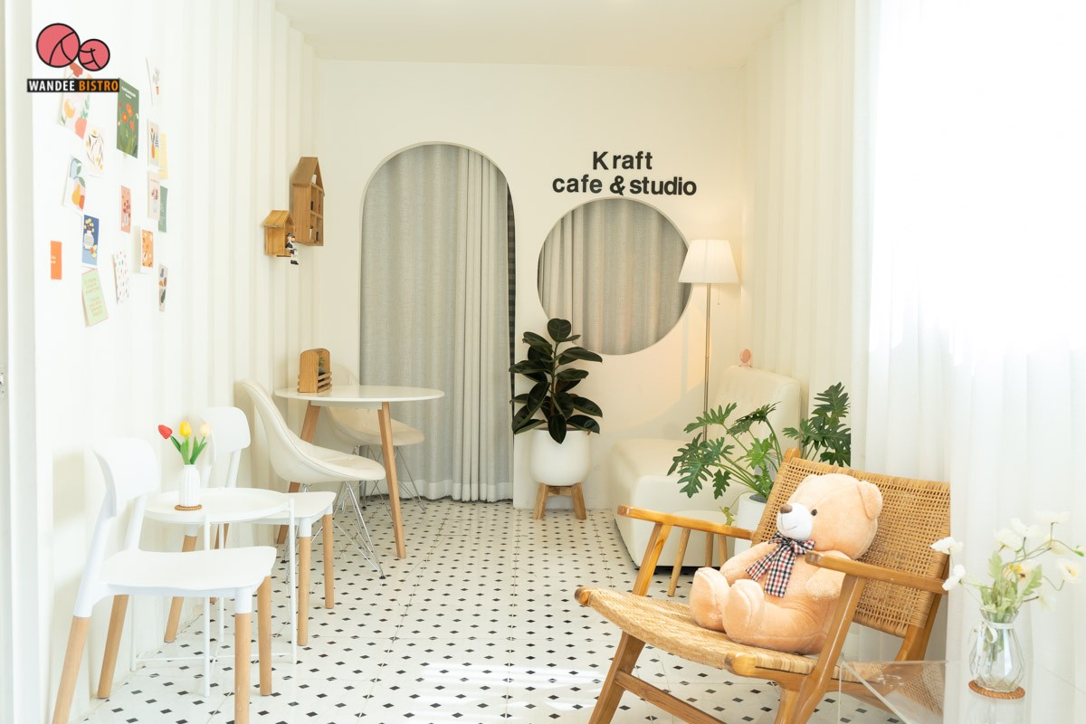 Kraft Cafe & Studio คาเฟ่ถ่ายรูปสวย สไตล์ญี่ปุ่น มุมปังๆ เพียบ