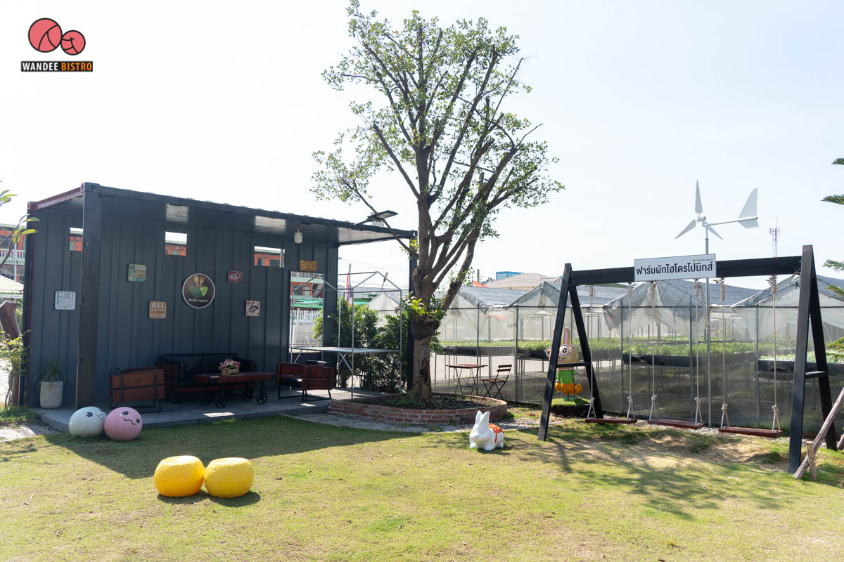 Little Loft Cafe & Farm คาเฟ่น่ารักที่มีฟาร์มผักปลอดสารพิษและสวนสัตว์เล็กๆ