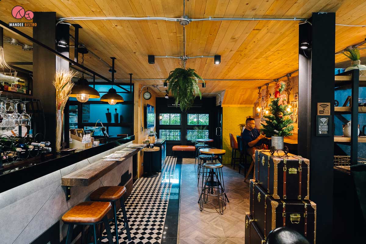 Slot co working space & café เปลี่ยนที่ทำงานในบรรยากาศธรรมชาติ