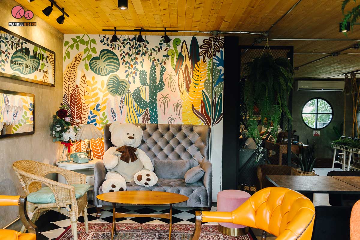 Slot co working space & café เปลี่ยนที่ทำงานในบรรยากาศธรรมชาติ