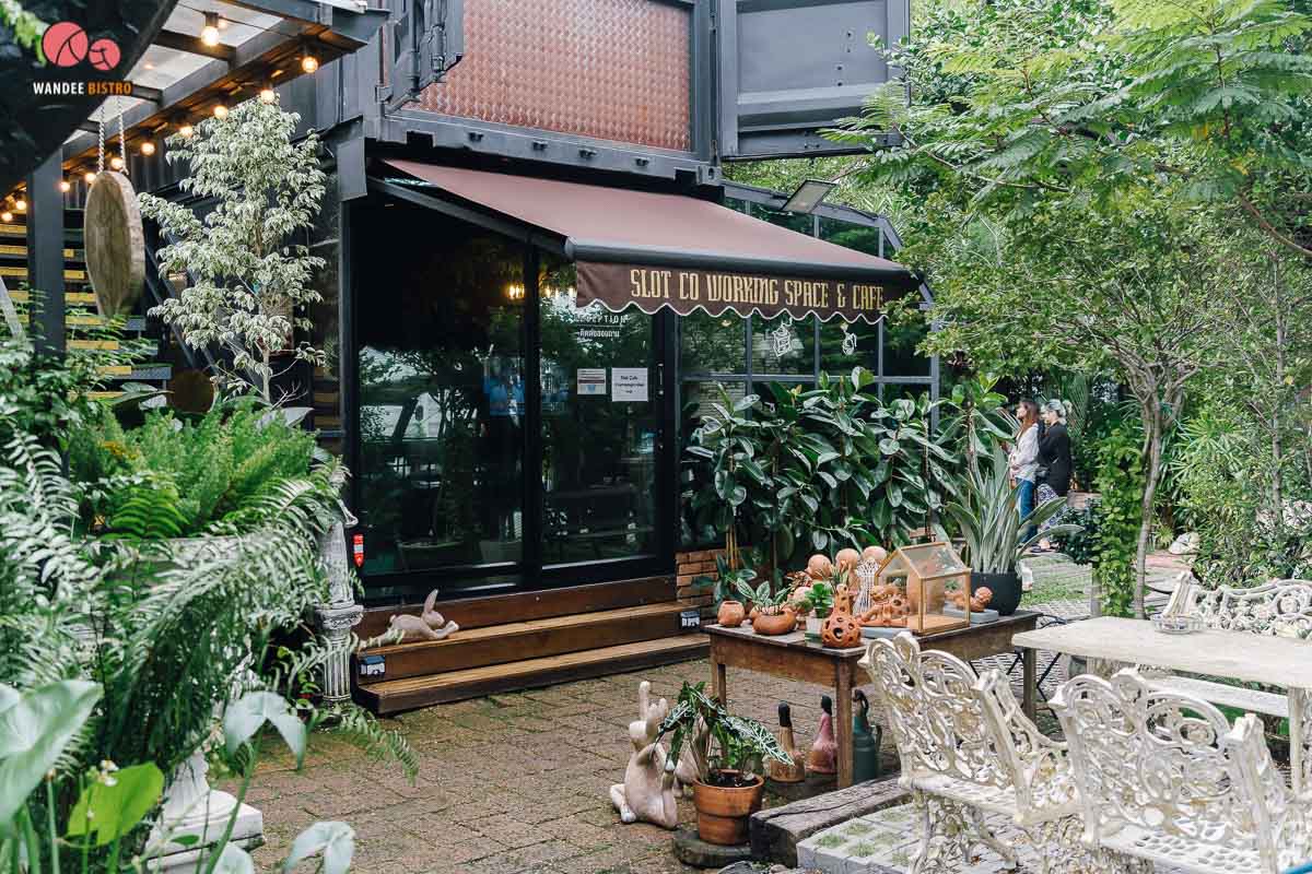 Slot co working space & café เปลี่ยนที่ทำงานในบรรยากาศธรรมชาติ