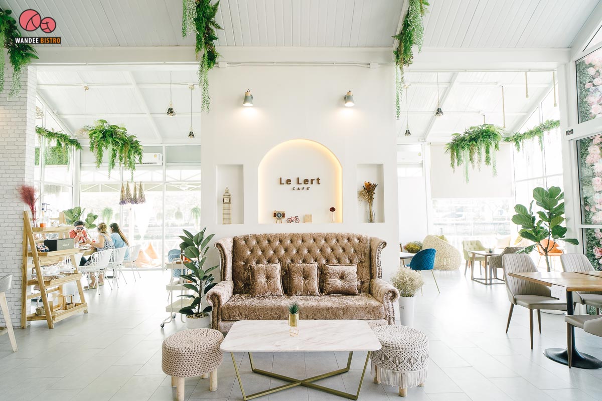 Le Lert Cafe คาเฟ่ย่านบางปู ตกแต่งเรียบหรูในบรรยากาศแบบเนเชอรัล